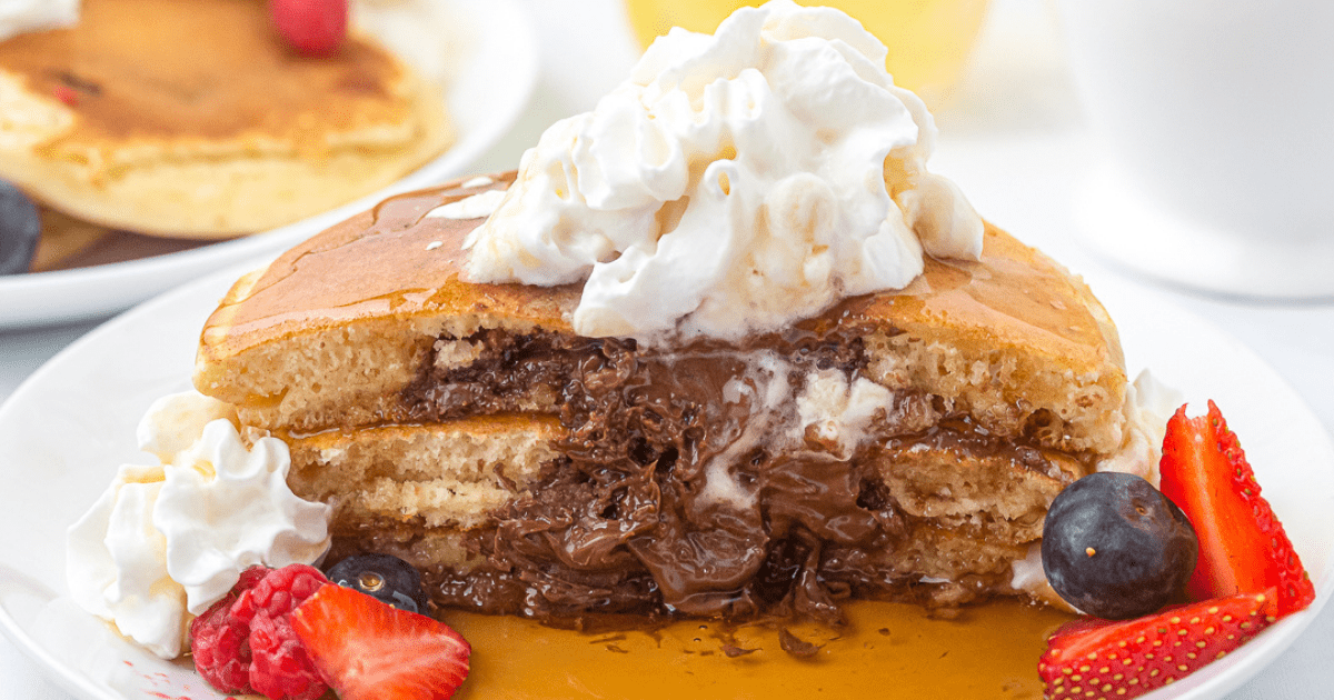 Easy Nutella Stuffed Pancakes | All Things Mamma