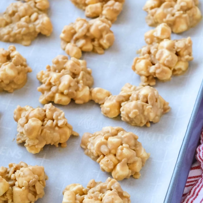 No-Bake Christmas Crunch Cookies - All Things Mamma