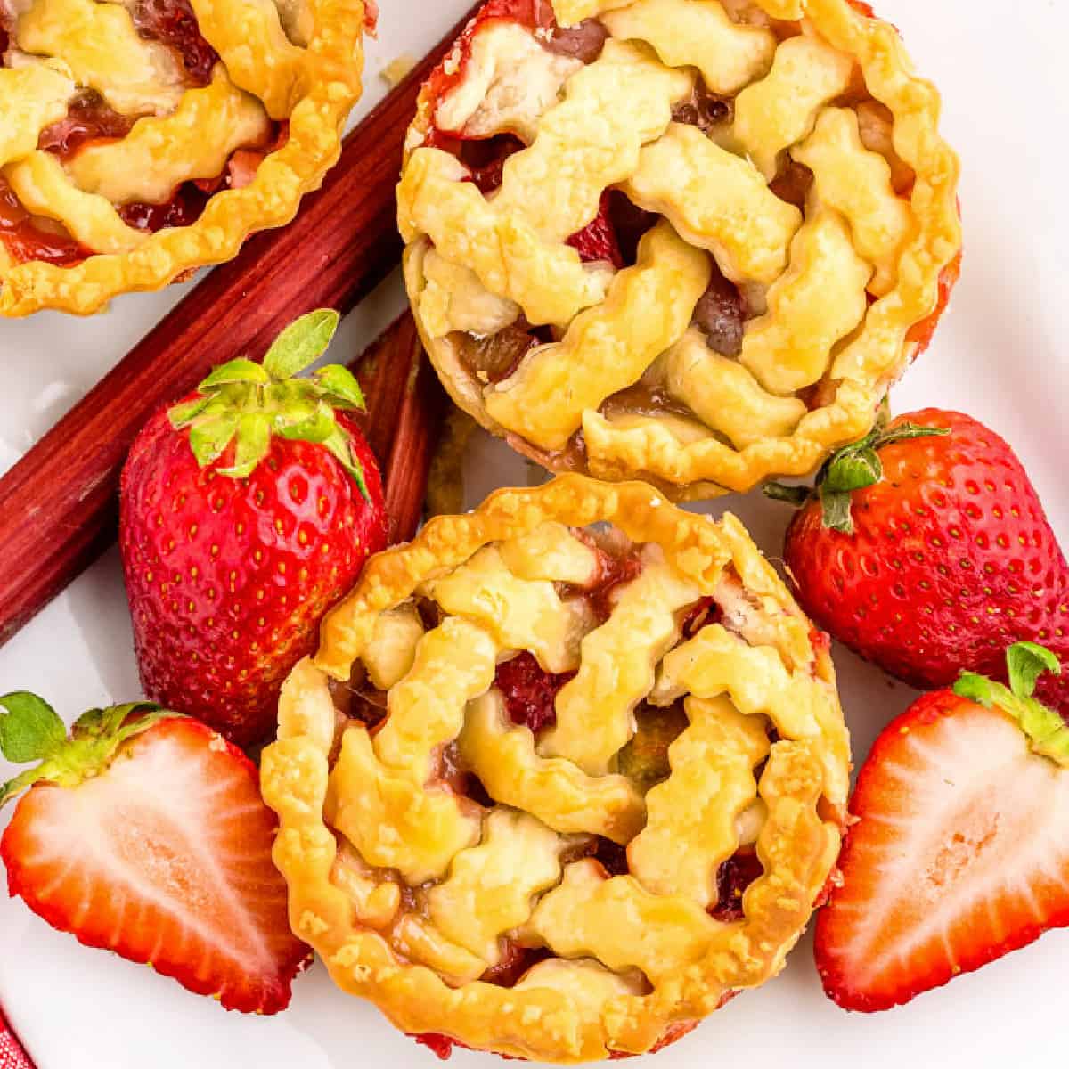 Mini Strawberry Rhubarb Pies - All Things Mamma