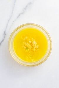 How to Peel and Cut Garlic (Minced, Sliced, Crushed) - All Things Mamma