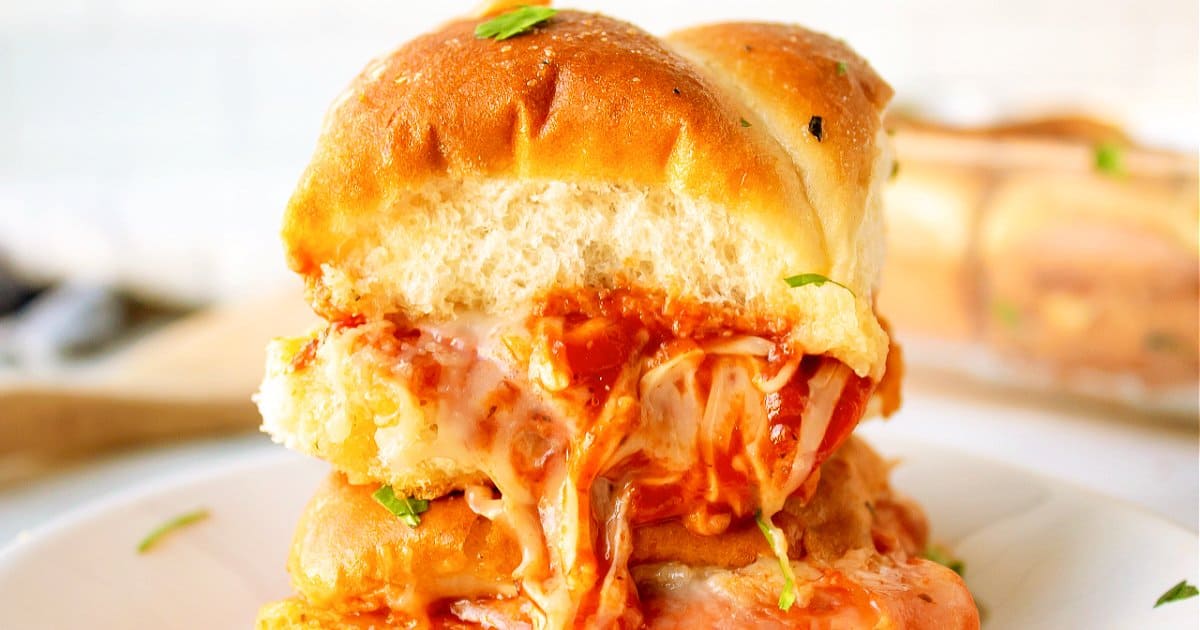Easy Pepperoni Pizza Sliders | All Things Mamma