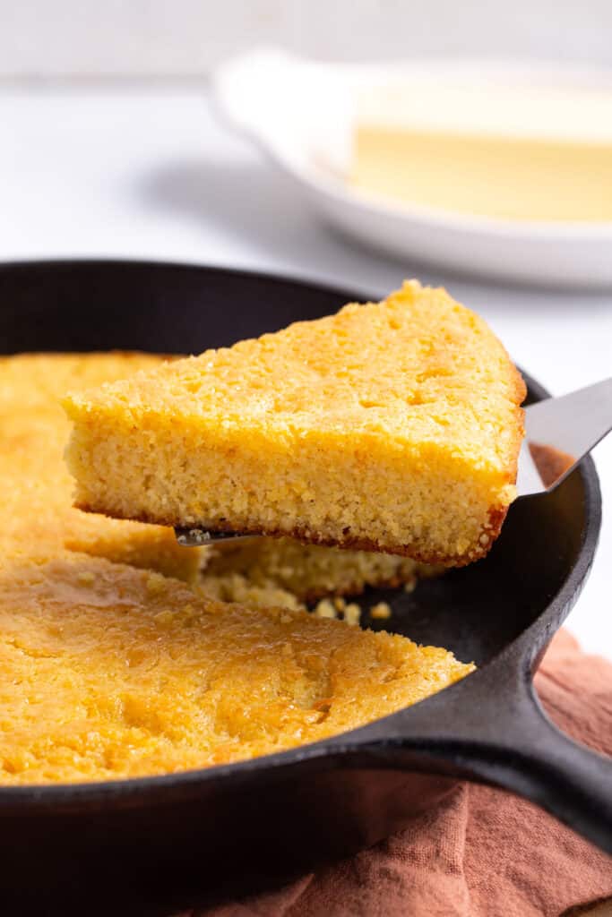 Easy Skillet Cornbread Recipe | All Things Mamma