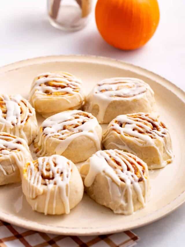 Pumpkin Cinnamon Rolls - All Things Mamma