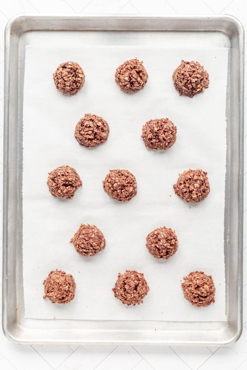 Why Do Cookies Spread (And How to Stop It!) - All Things Mamma