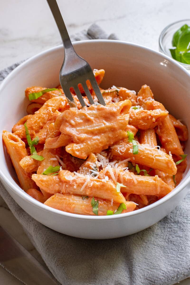 Creamy Tomato Pasta (Under 30 Minutes) - All Things Mamma