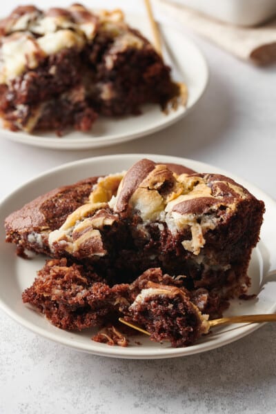 Gooey Chocolate Earthquake Cake Recipe | All Things Mamma