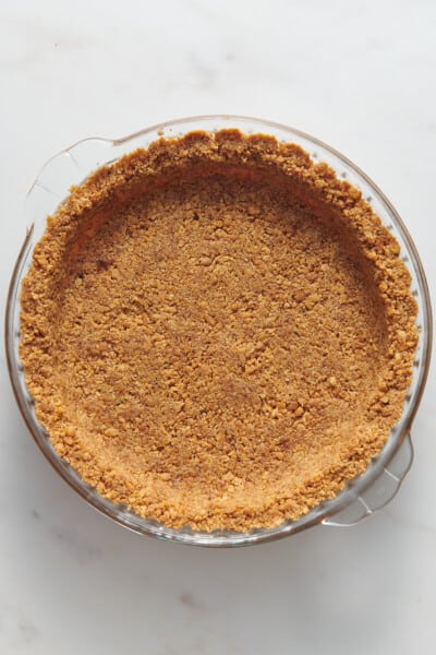 Chocolate Pudding Pie with Graham Cracker Crust | All Things Mamma
