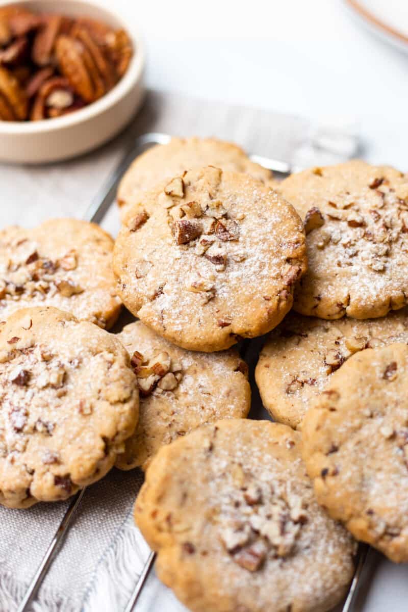 Pecan Sandies - All Things Mamma