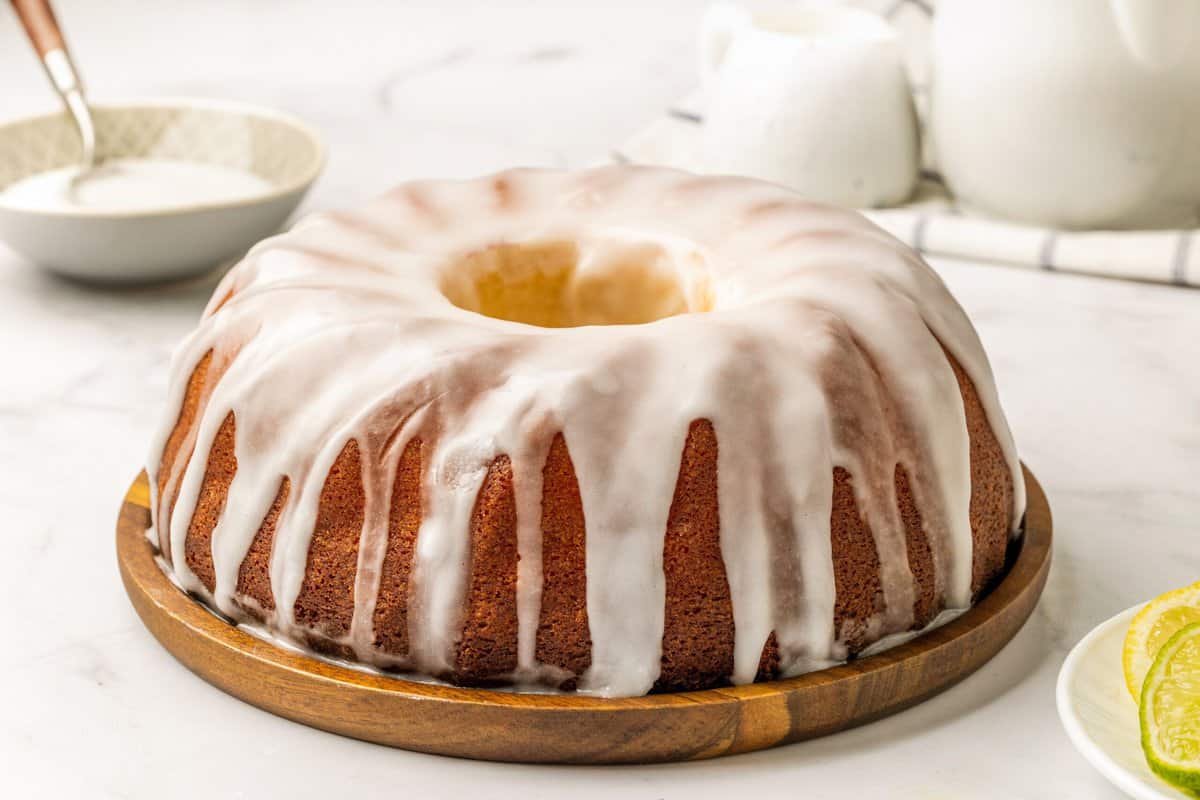 7UP Pound Cake - All Things Mamma
