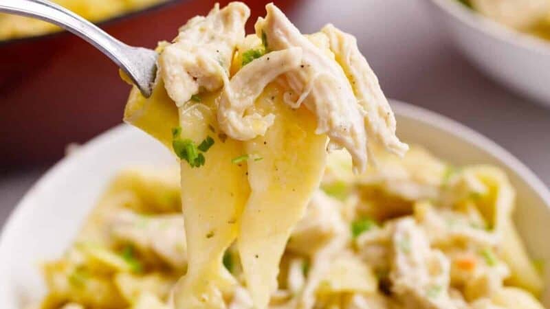 This One Pot Chicken and Noodles is the Ultimate Comfort Food - All ...