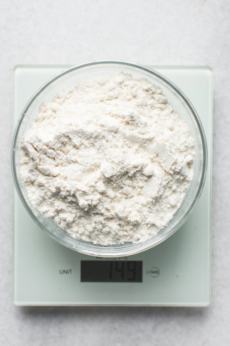 How To Measure Flour Correctly