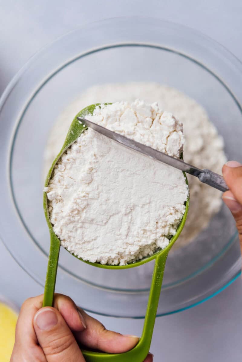 How To Measure Flour Correctly