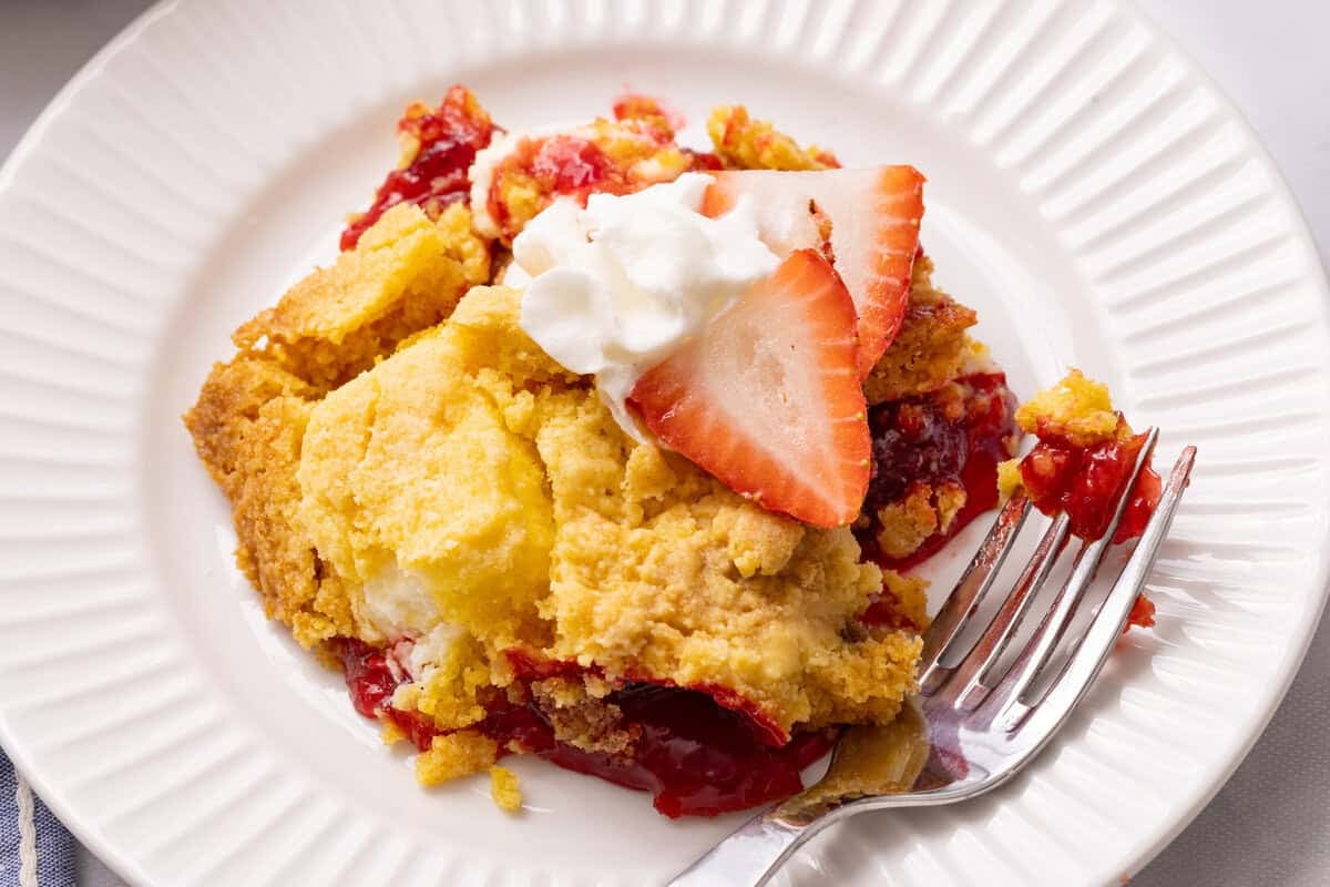 The 10 Easiest Dump Cakes That Take Just Minutes to Make - All Things Mamma