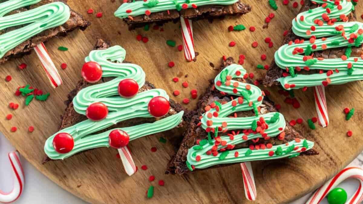 The Cutest Christmas Tree Brownies Made With a Simple Box Mix - All ...